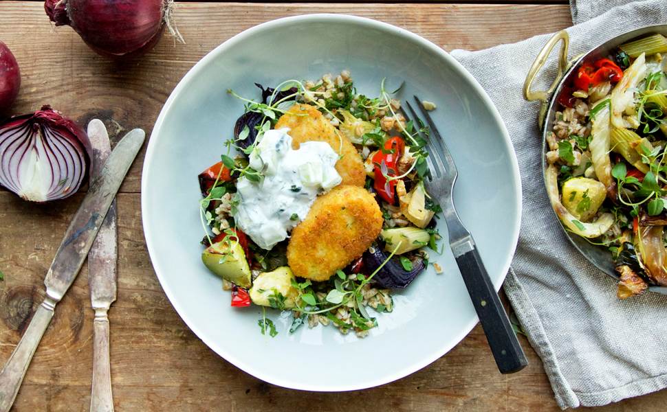 Kikärtsbiff med rostad medelhavssallad och tzatziki | Lantmännen Cerealia